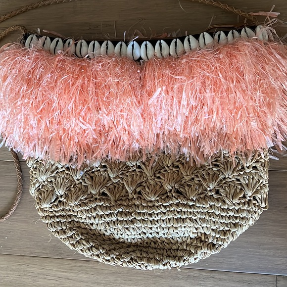 Cleobella | Bags | New Cleobella Rafia Woven Straw Cowrie Seashell Trim ...